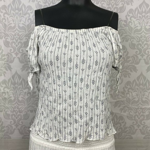 Ganji | Tops | Ganji White Crinkle Boho Print Off The Shoulder To ...